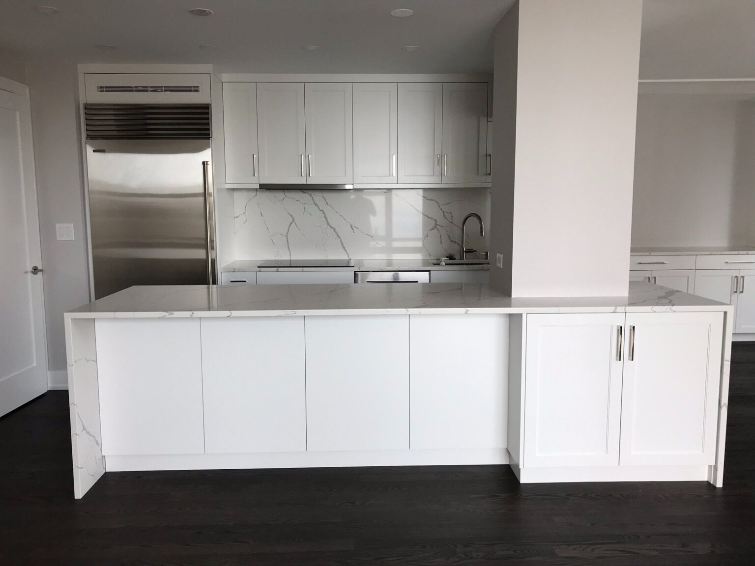 Custom Kitchen - Vista Cabinet